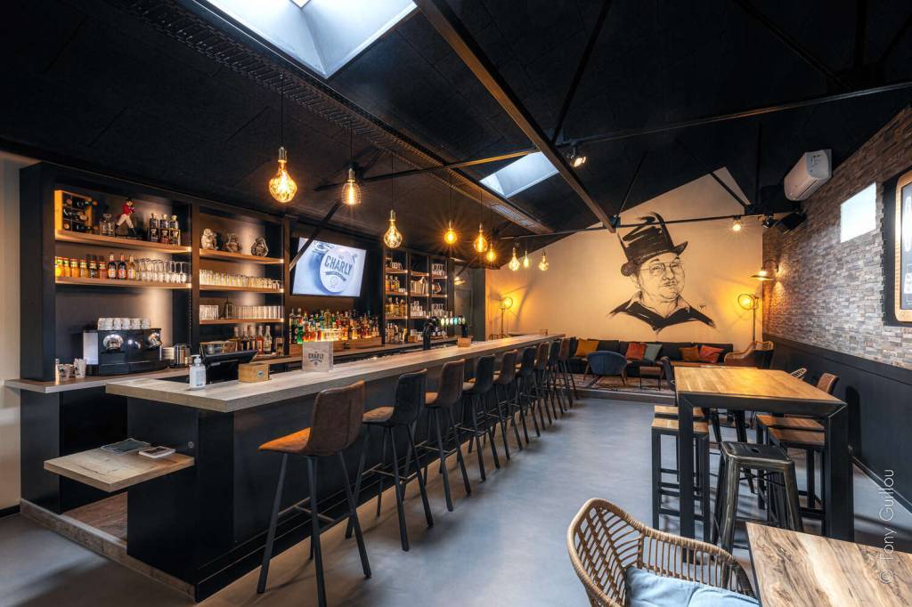 Bar Chez Charly à Theix (56) | Bois & Concepts